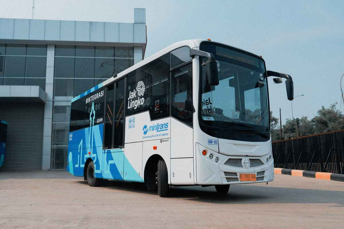 Jakarta Transportations From Time to Time || Jakarta Smart City